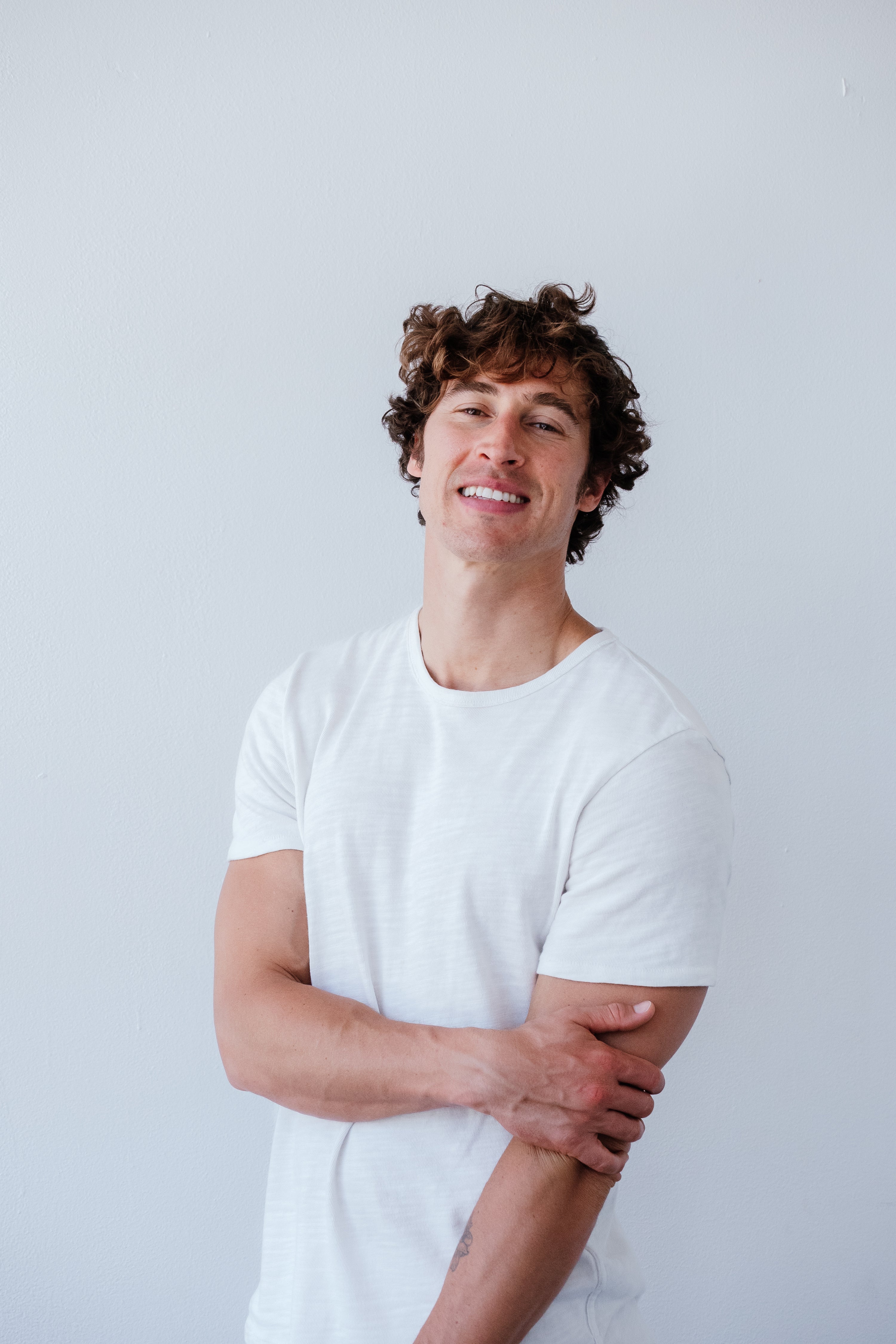 Organic Linen T-Shirt – Classic Fit – Heavenly Essentials